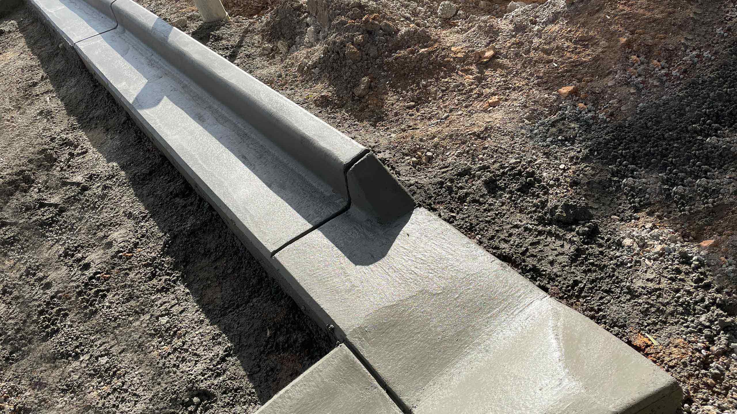 Moulds | Kerb 2 Road